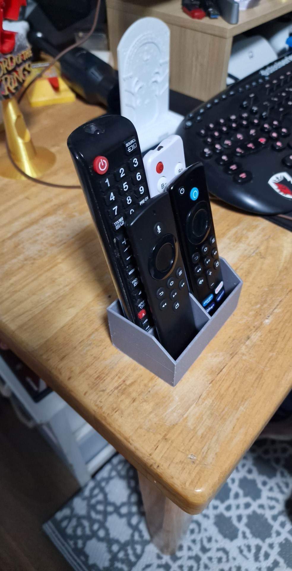 Remote holder by Lordfenra | Download free STL model | Printables.com