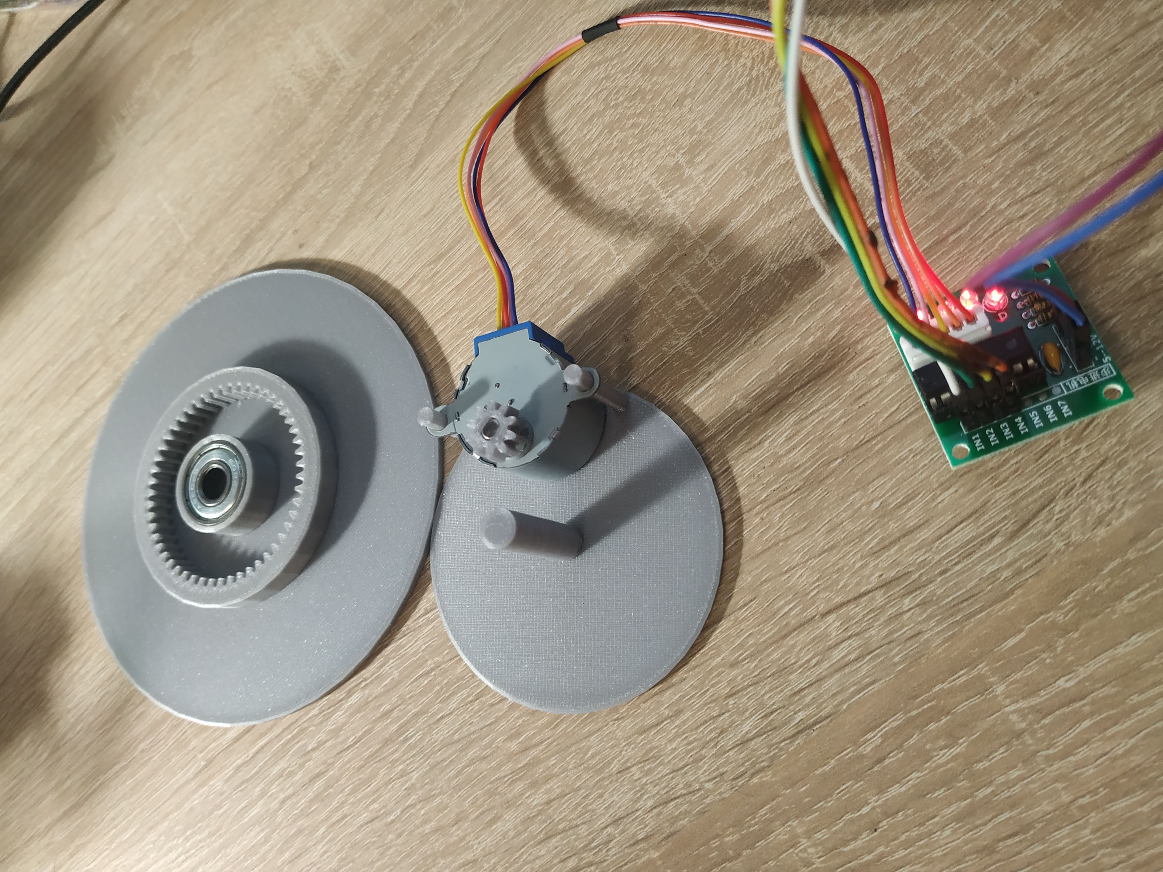 Reasonably slow turn-table by Vyšinutá Višeň | Download free STL model ...