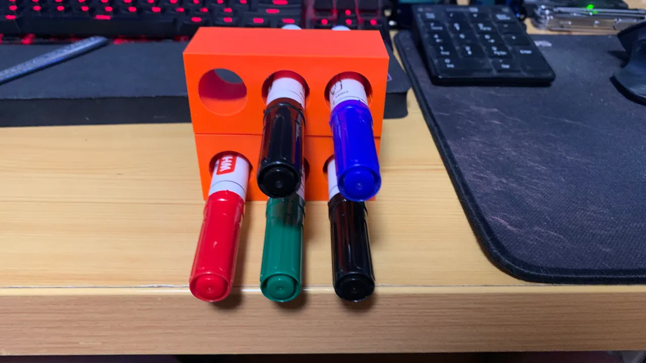 Marker Holder by travianluk | Download free STL model | Printables.com