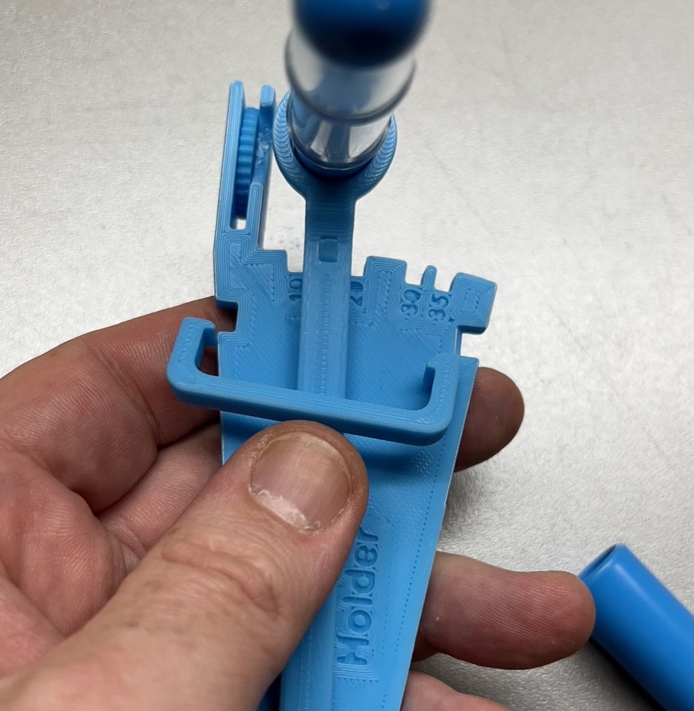 Chaco liner holder with fixed, easy to use seam allowance setting by ...