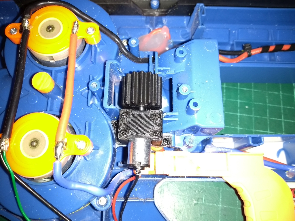 Nerf Rival Zeus N20 Pusher Motor Cage by Pteppic | Download free STL ...