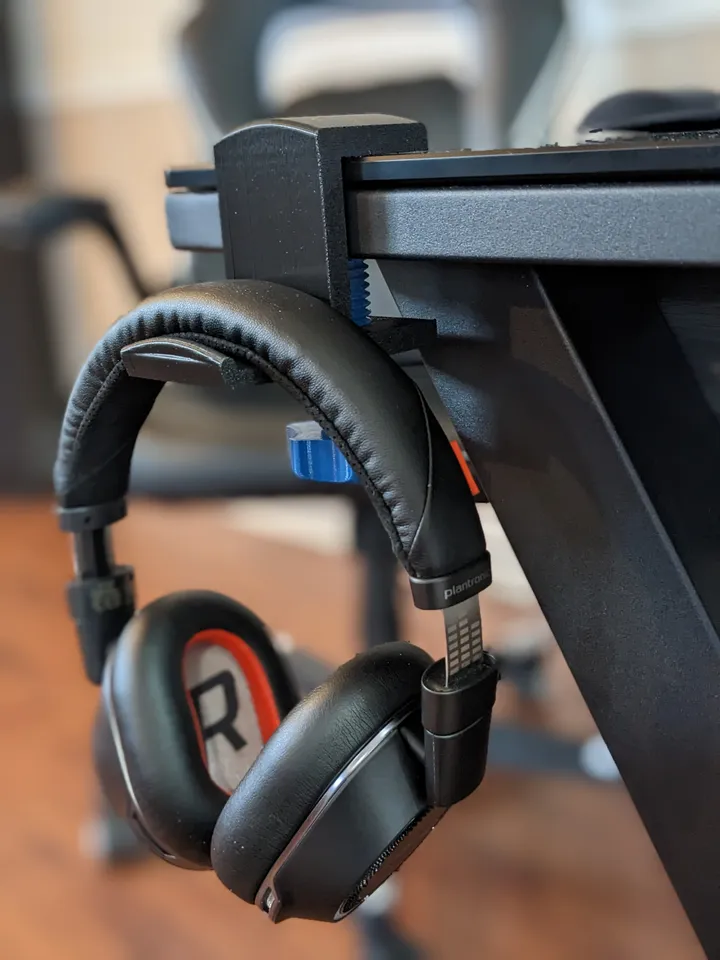 Headset desk-side hanger by Steph Campeau | Download free STL model ...