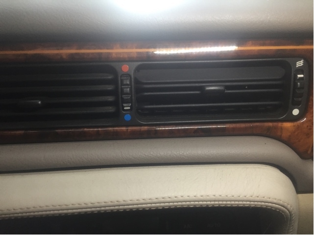 Jaguar X300 / XJ40 Dash Vent Louver Synch Clip by FerrariGuy | Download ...