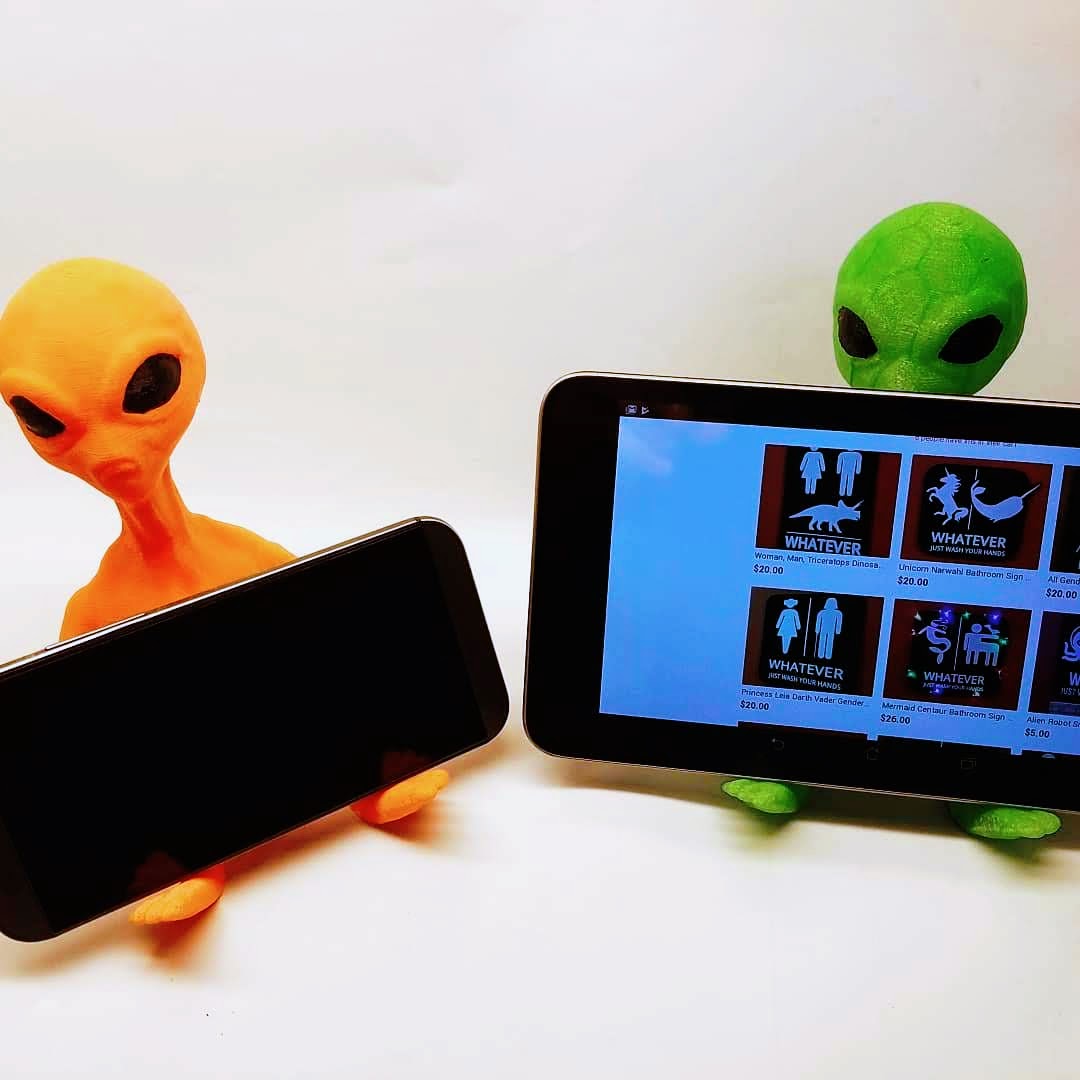 Alien Tablet Stand by TinkerAndPrint | Download free STL model ...