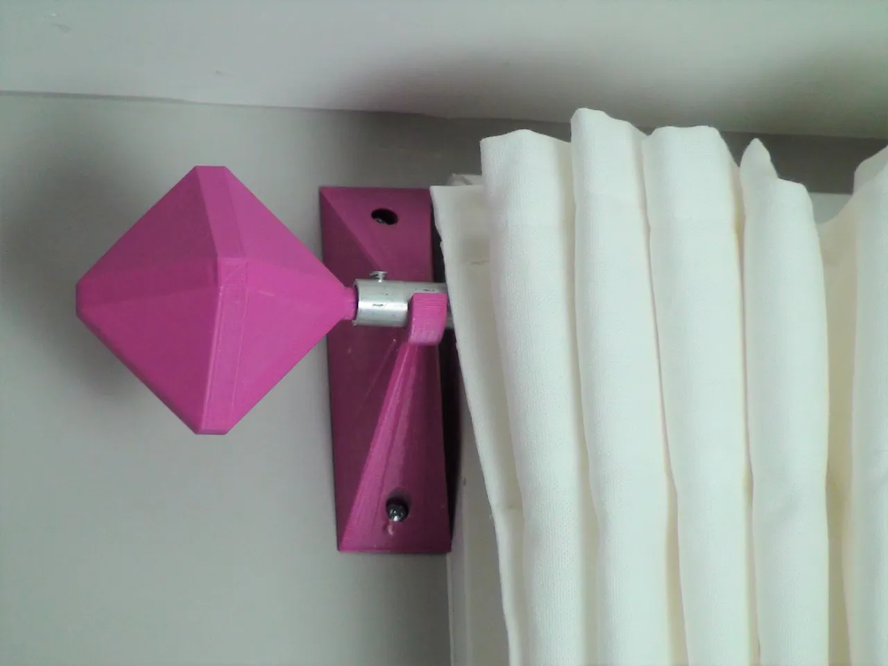 Vaun Curtain Rod Bracket by cSandra | Download free STL model ...