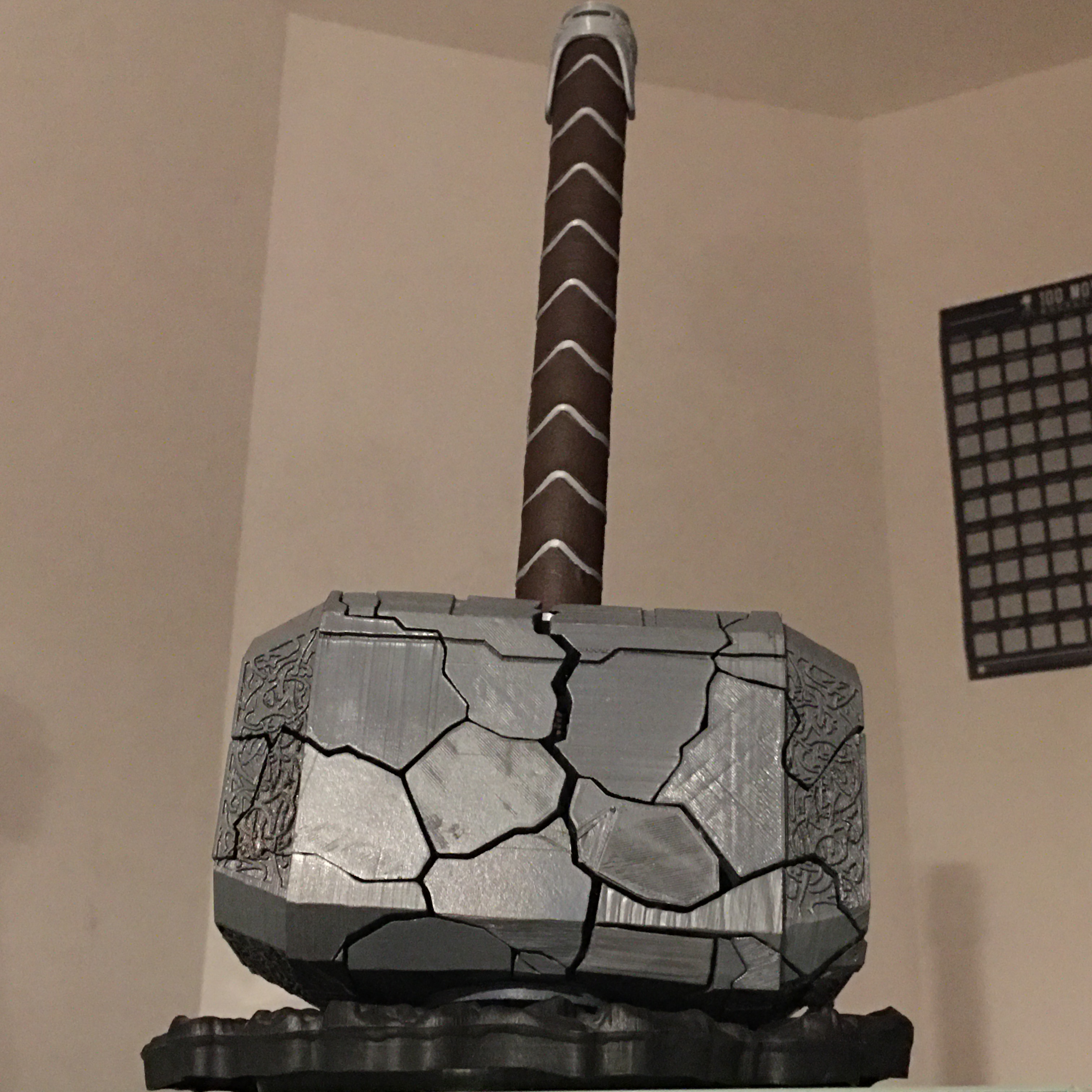 'CRACKED MJOLNIR' PUZZLE, THOR LOVE & THUNDER von themightythorpe ...