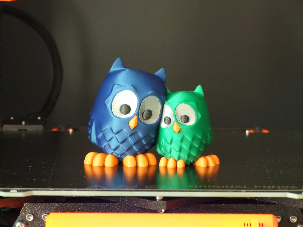 Cuddling Owls (multi-material) by Cipis | Download free STL model ...