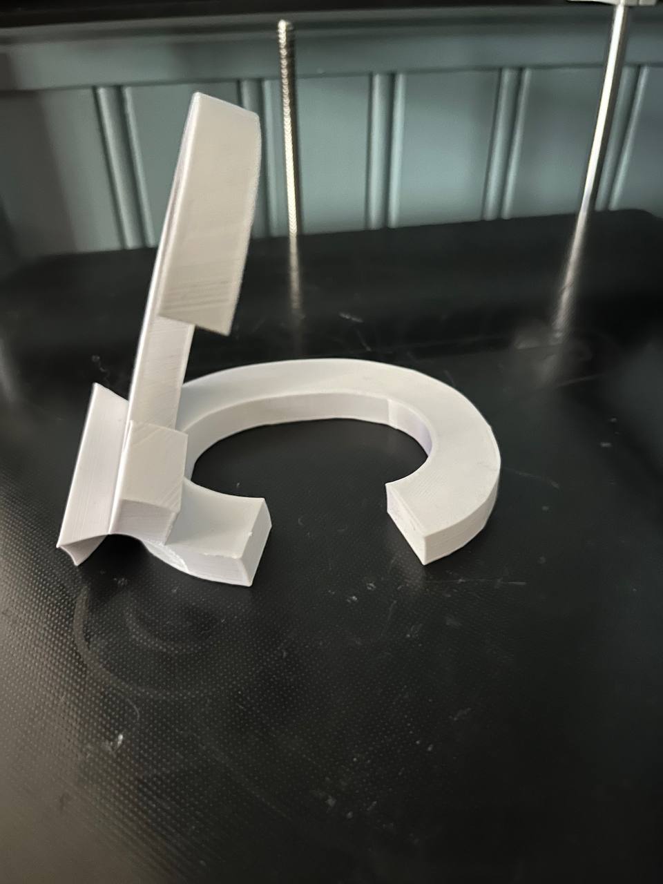 Phone Stand Letter C by La0nda | Download free STL model | Printables.com