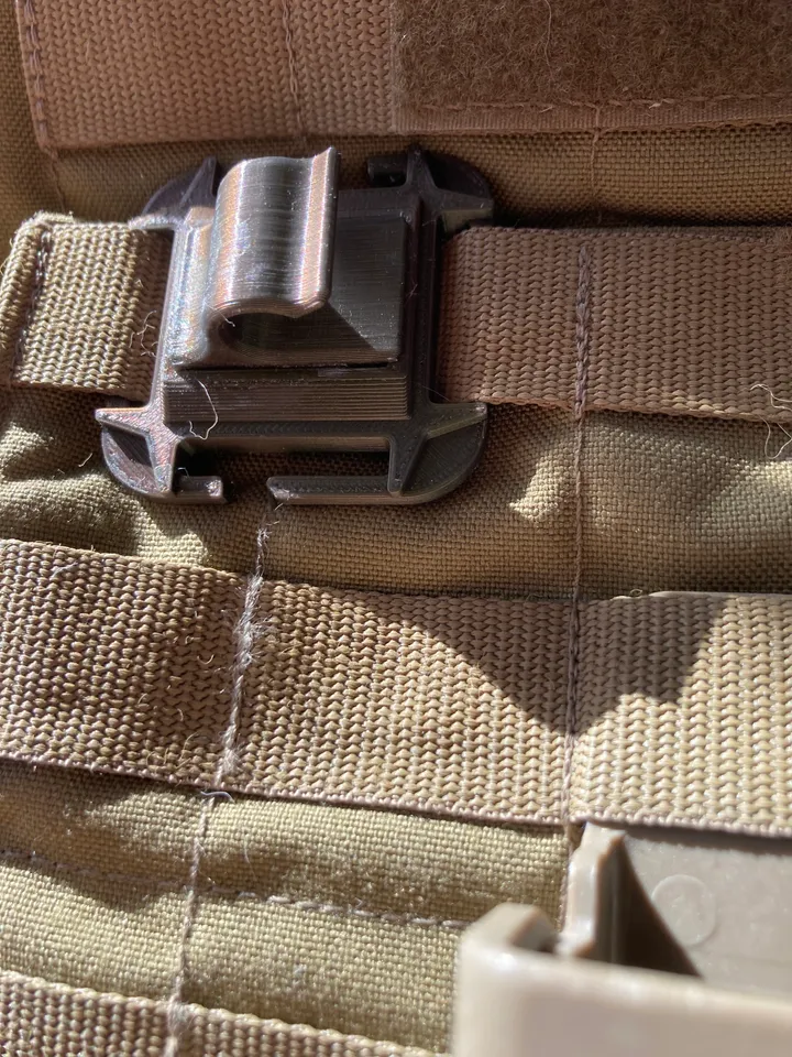 Molle Clip for Camelbak by Artemis Caldin | Download free STL model ...