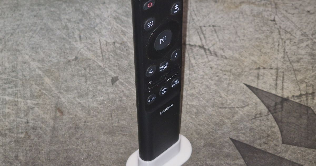 Simple Samsung Remote Stand by brGr | Download free STL model ...