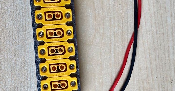 XT60 splitter by Matix Stojkovy | Download free STL model | Printables.com