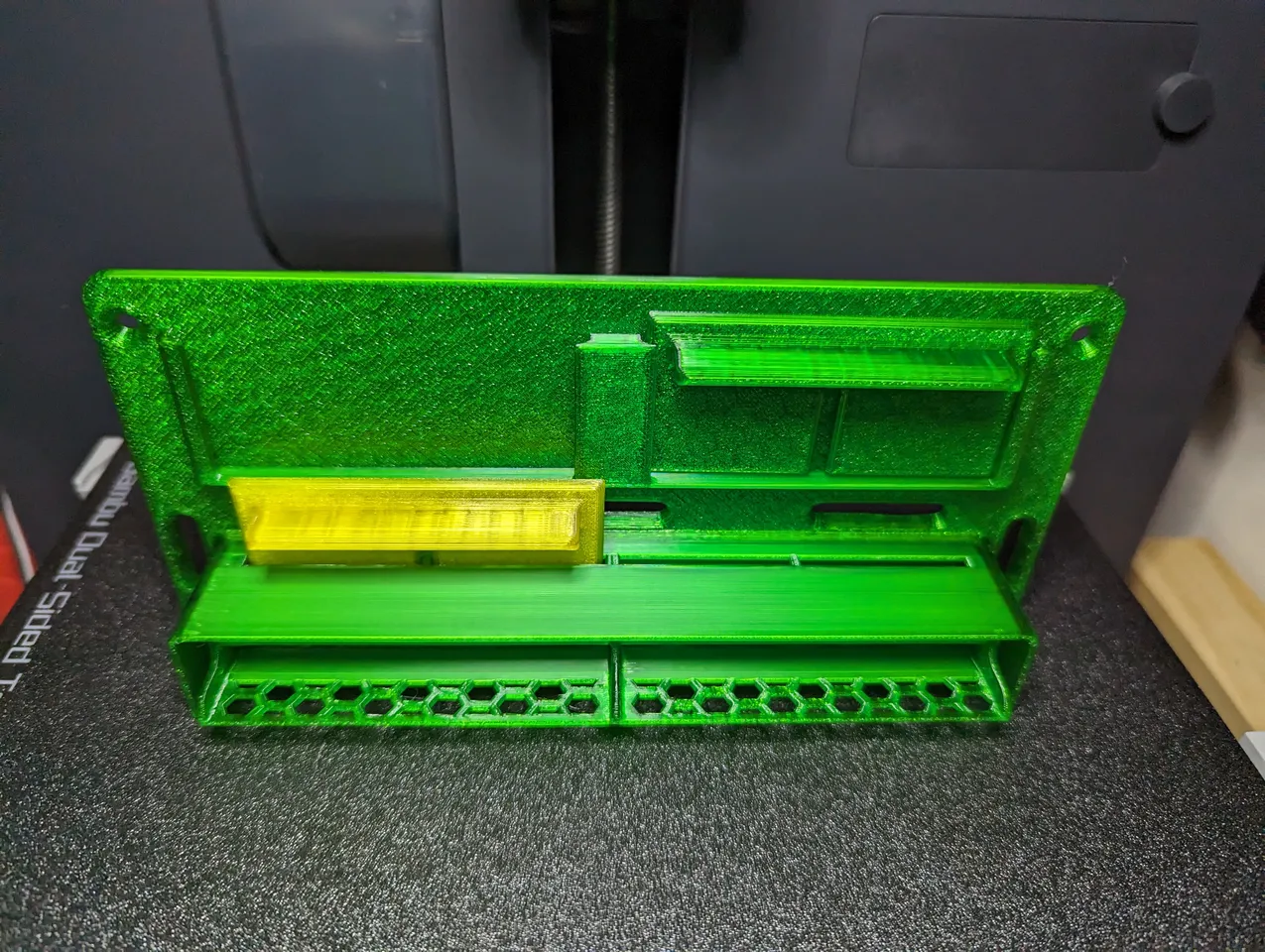 Bee Hive Entrance small and large by d_worms | Download free STL model ...