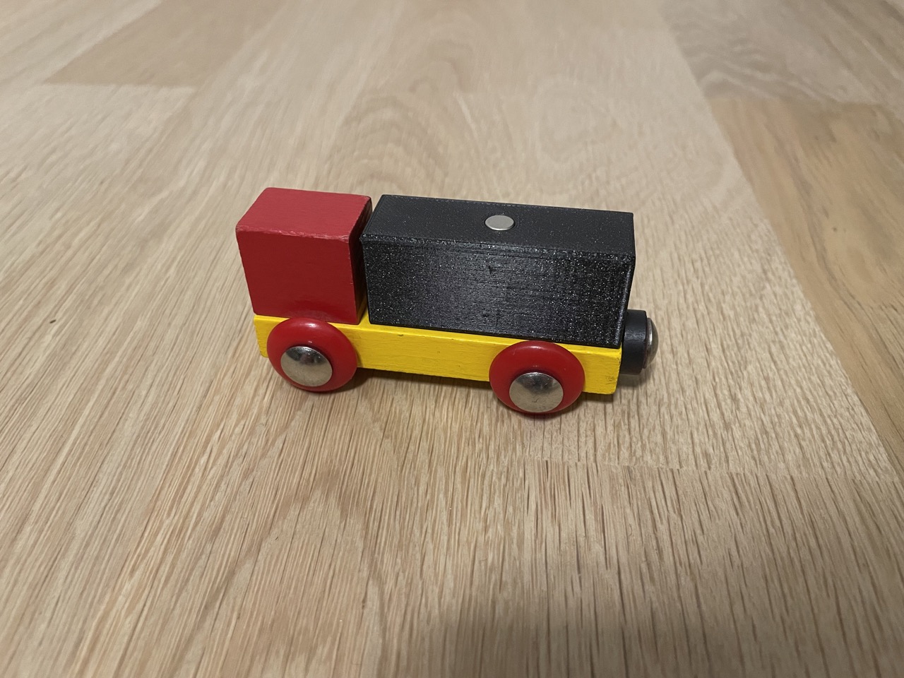 Simple Brio container for old Brio trains by sba1 | Download free STL ...