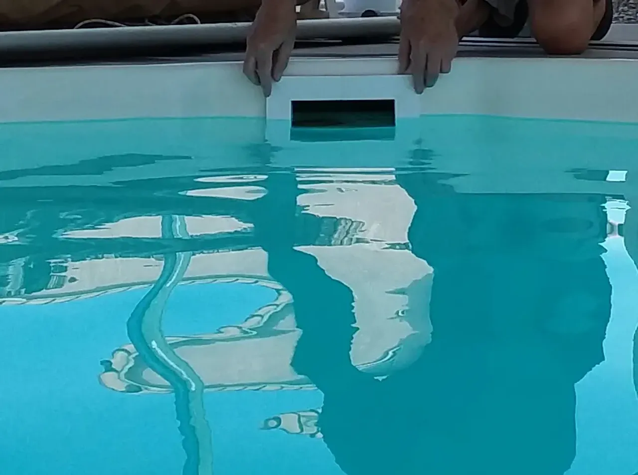 Hayward swimming pool skimmer cover by Mike Renick | Download free STL ...