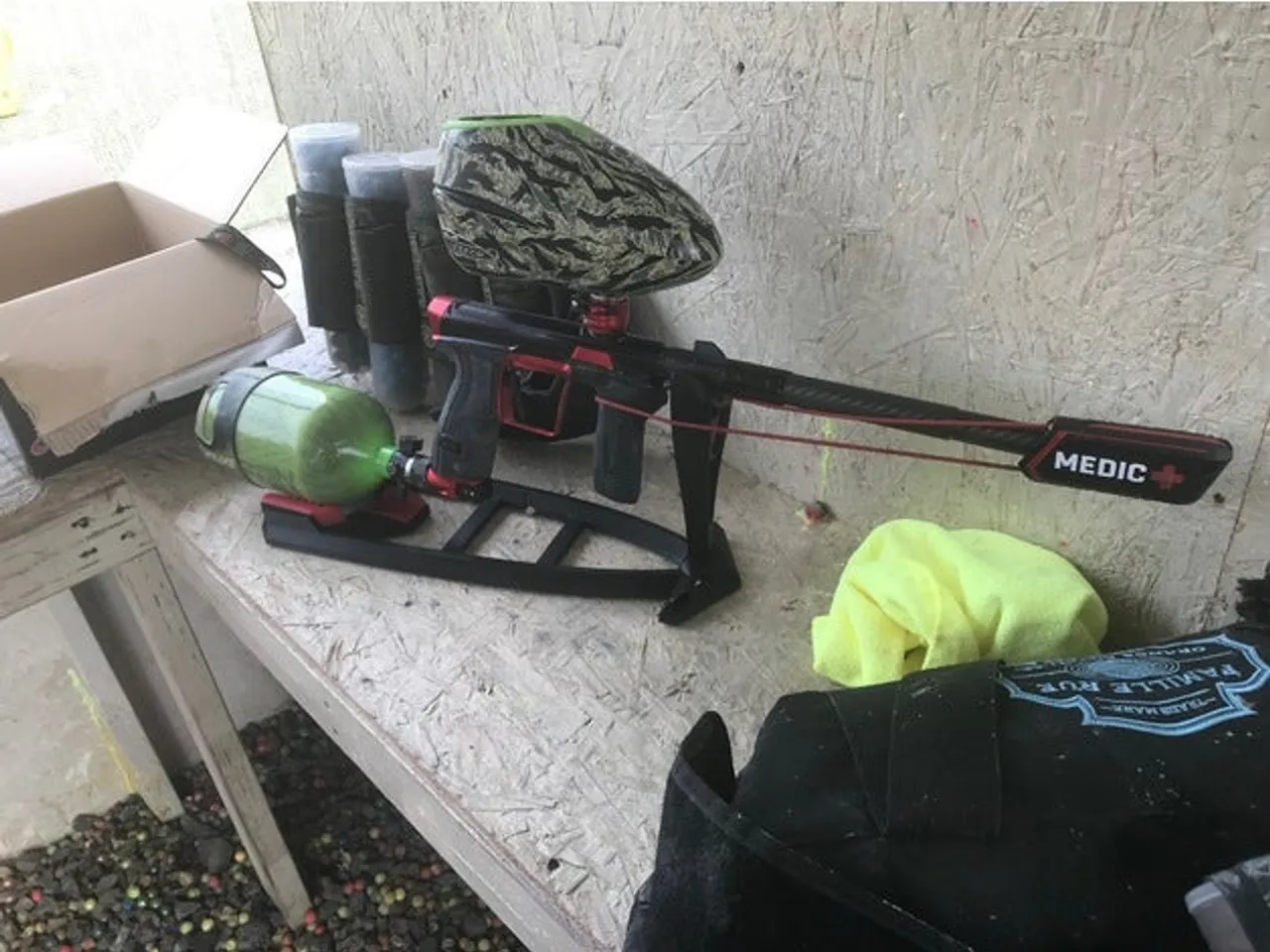 Sports & Outdoor Recreation Paintball Marker Stand Variable Position ...