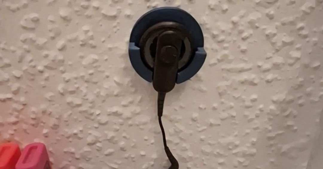 Cochlear-Implant wall holder by Jul99 | Download free STL model ...