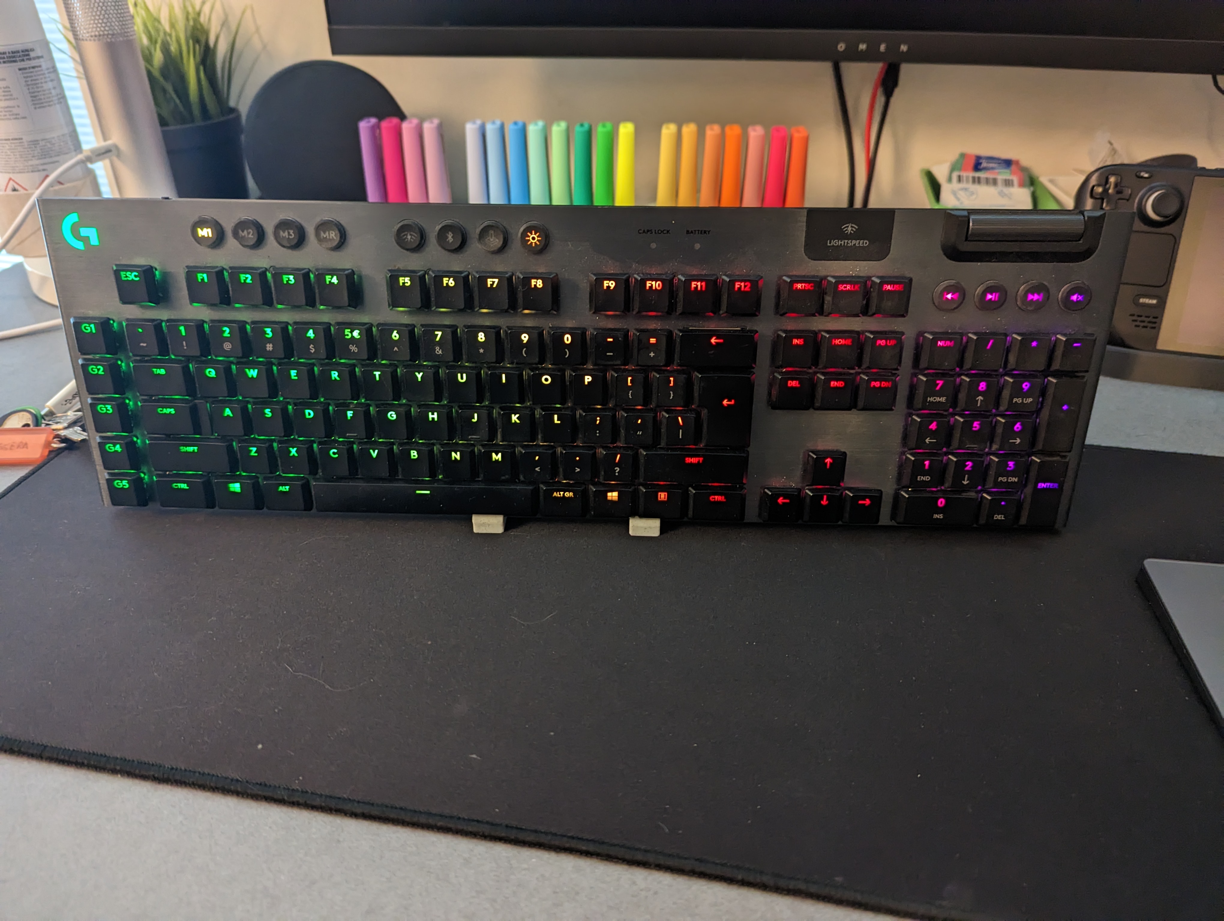 Logitech G915/815/ Apple Magic Keyboard 1 2 vertical keyboard stand ...