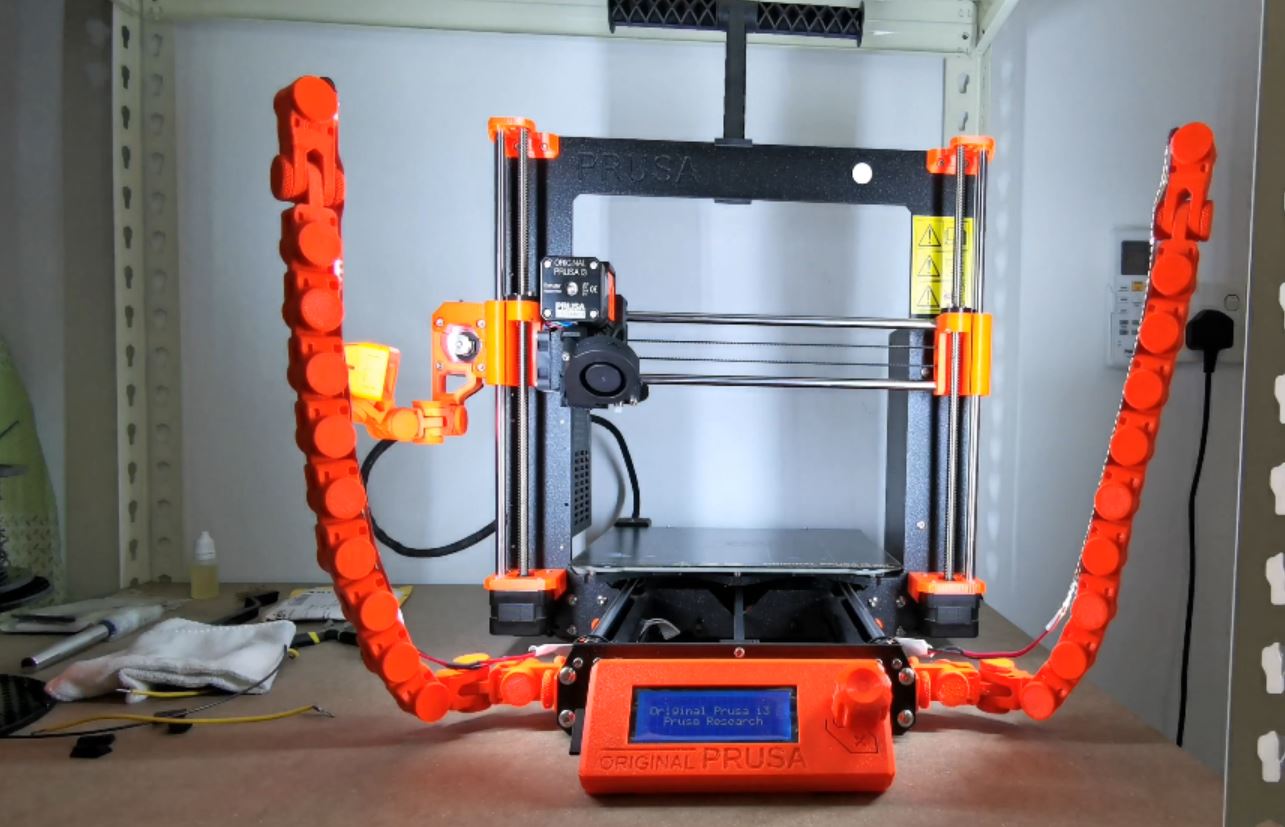 Prusa MK3S Adjustable Articulating LED Strip Light by Maverick Ng ...