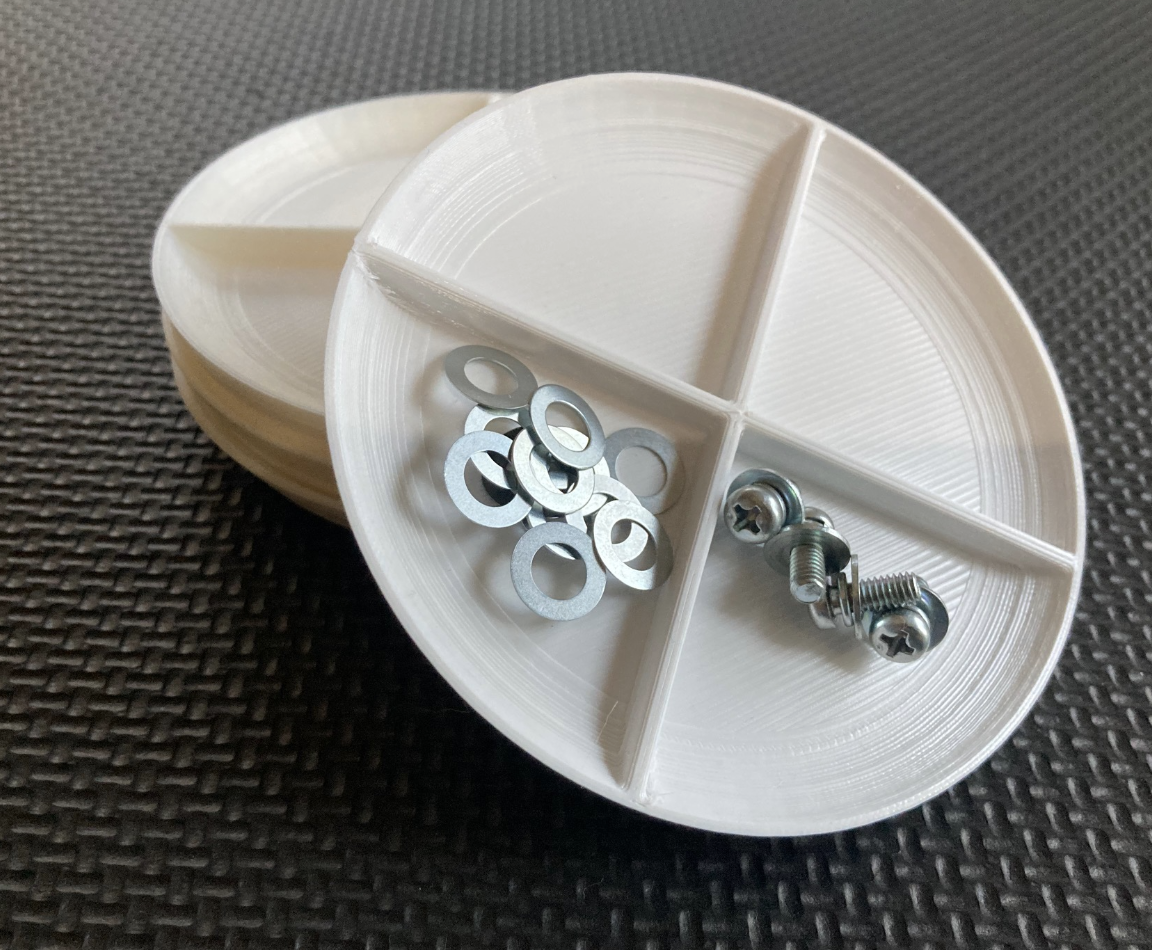 Stackable Magnetic Plate by elcubano | Download free STL model ...