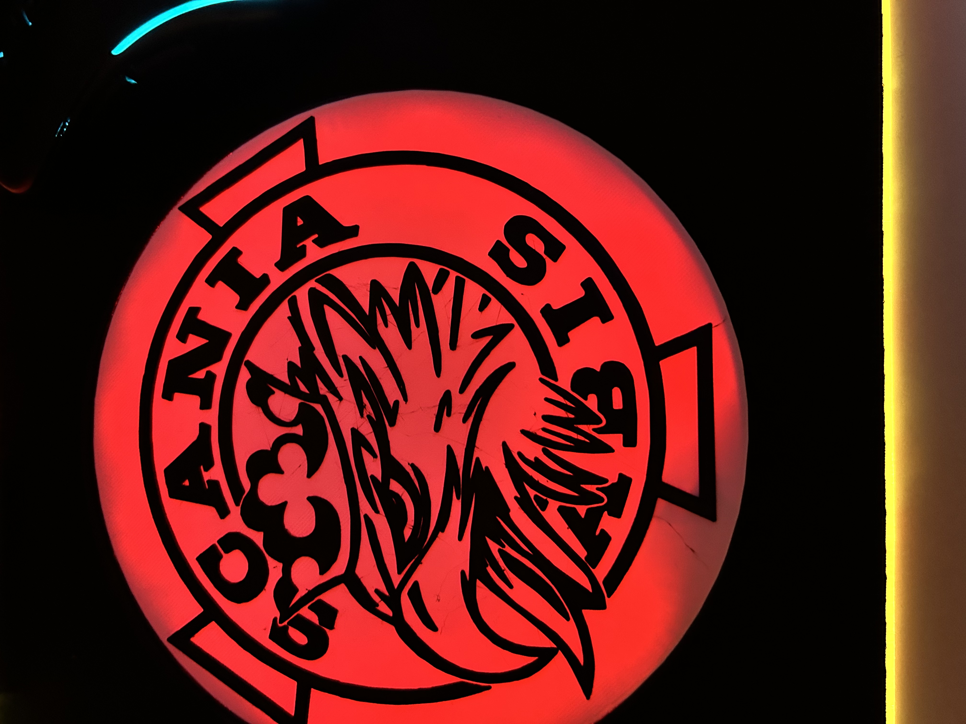 Scania Logo LED Lamp vol. 2 (Circle Logo) by Thomas Sideridis ...