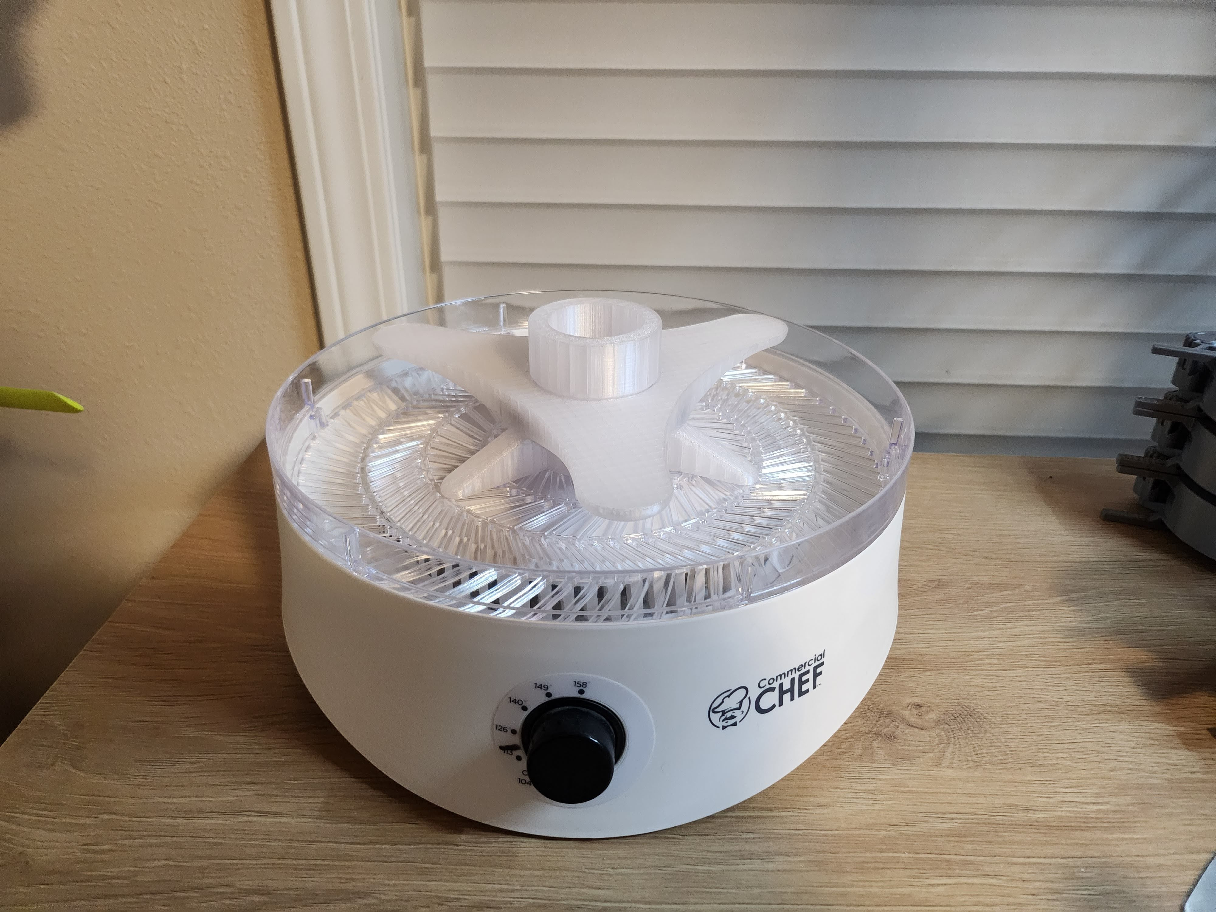 Horizontal Spool Holder for Dehydrator by RCNet | Download free STL ...