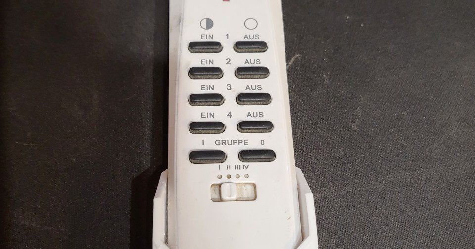 Remote holder for german multichannel RF remote by Fercik | Download ...