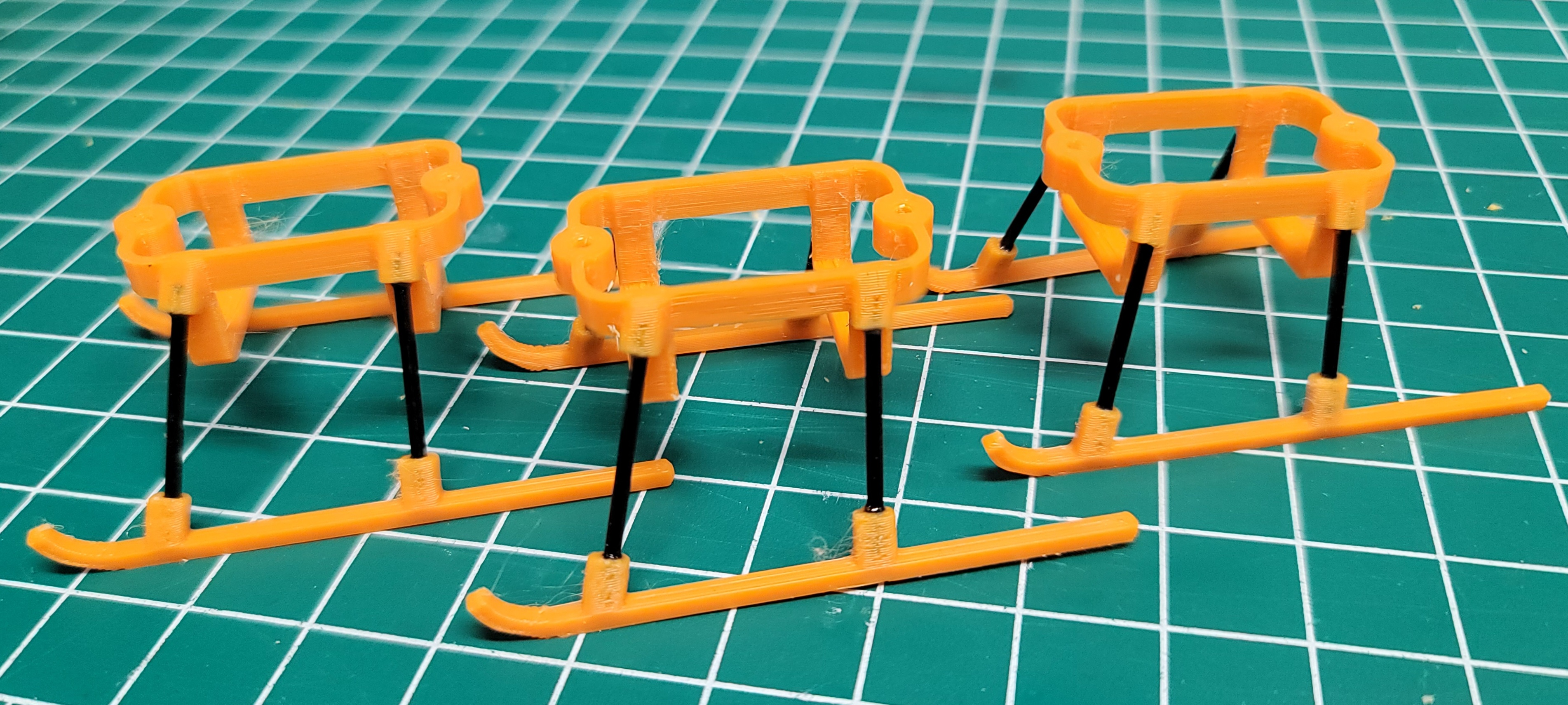 RC Heli Blade V2 mCPx Landing gear by NikosSprocket | Download free STL ...