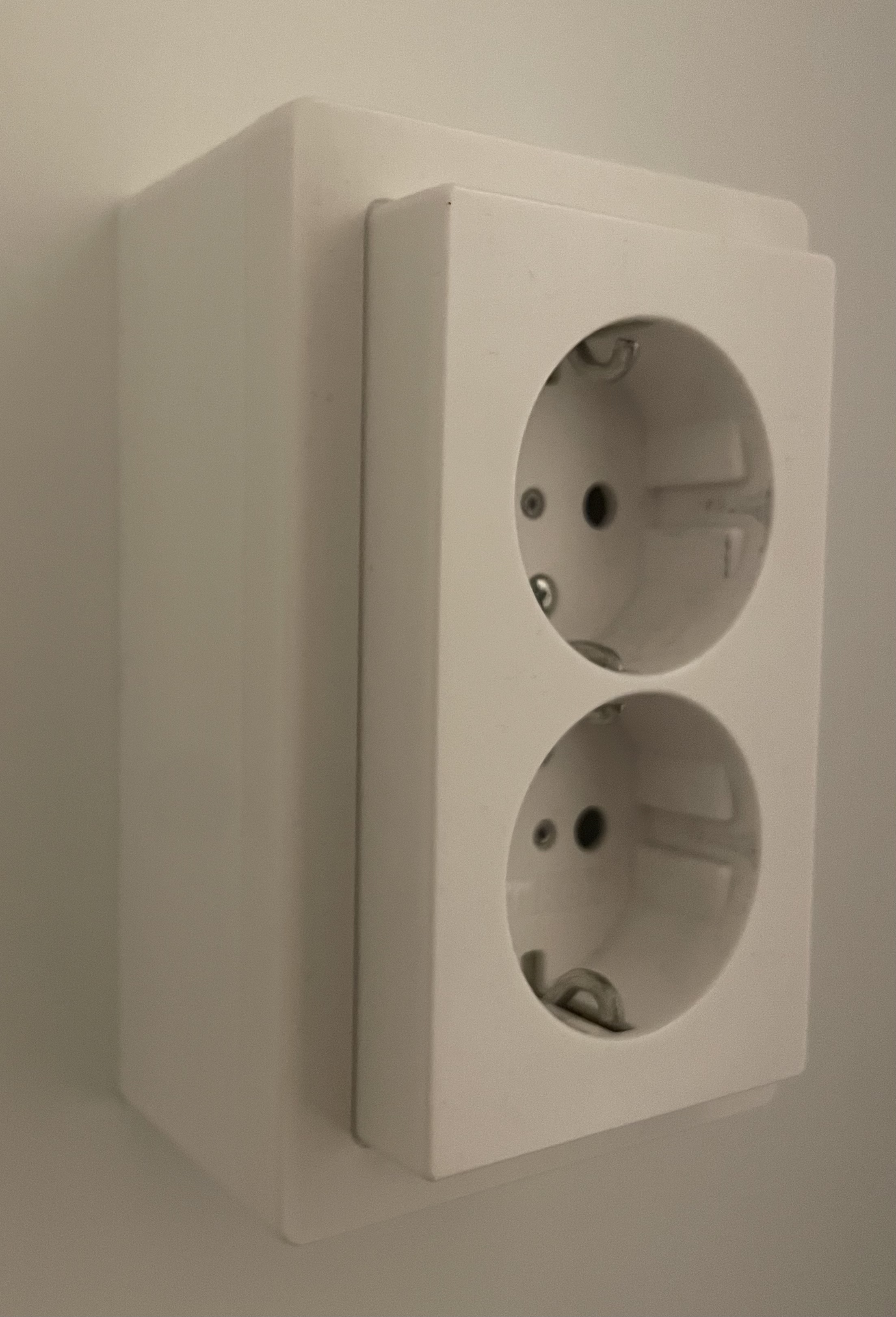 Berker Q1 Double Power Socket Adapter by Remco de Vries | Download free ...
