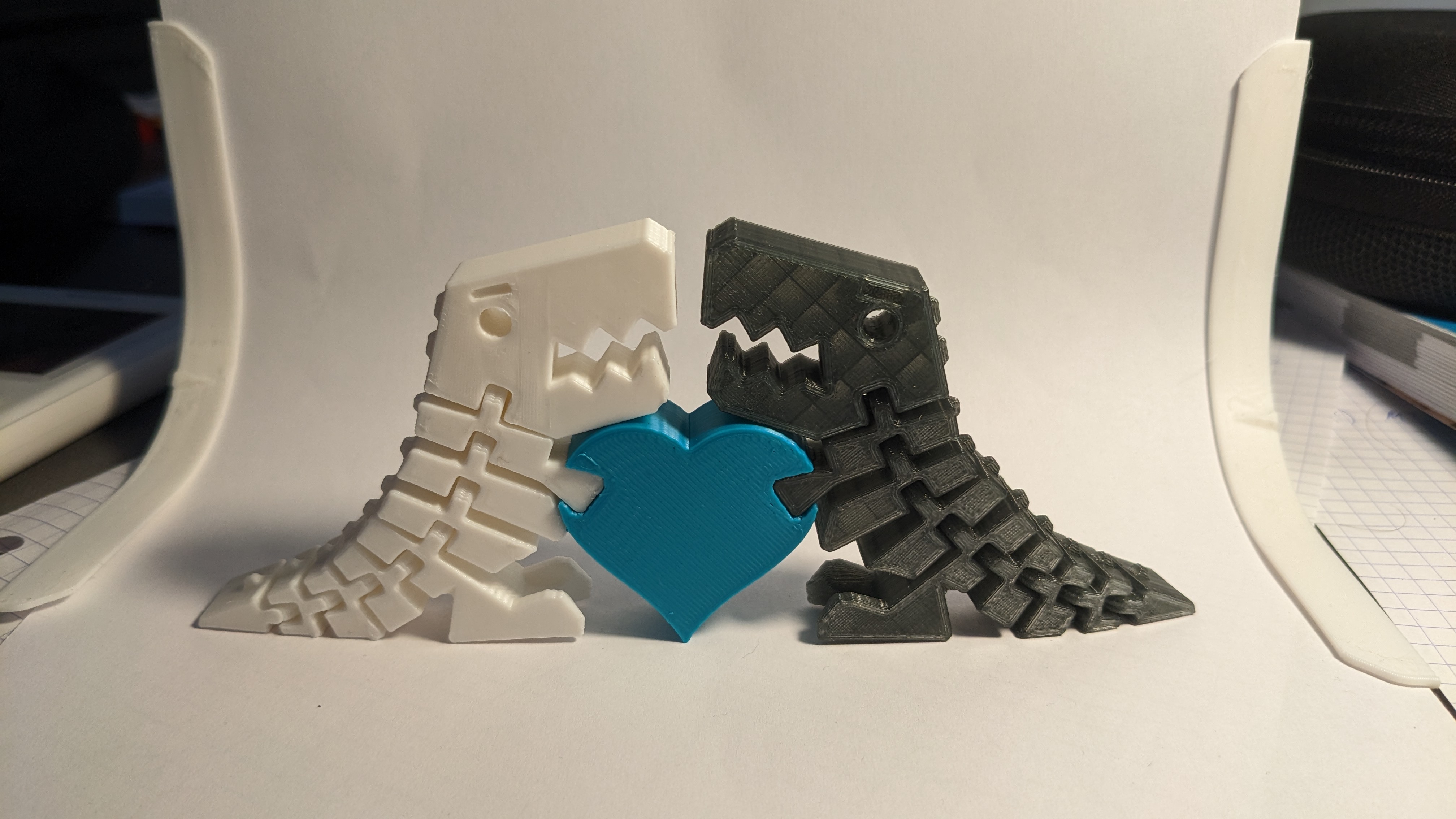 Flexi rex with heart by Antoine Tricot | Download free STL model ...