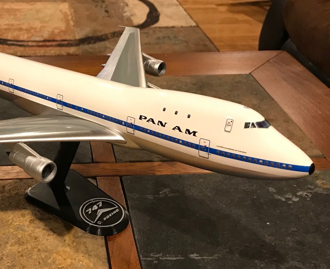 Boeing 747 Stand With Logo by ggatti | Download free STL model ...