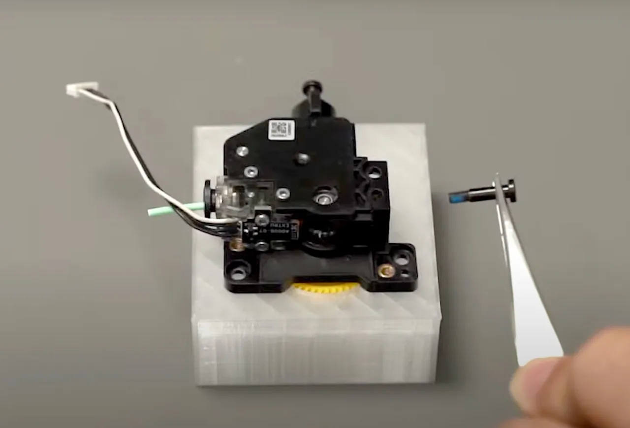 Bambu Lab Gear Removal Tool (Extruder Clog Fix) by maxelman | Download ...