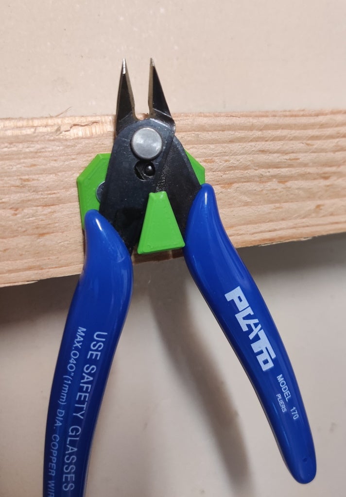 Wire Cutter Wall Mount by RT3D | Download free STL model | Printables.com