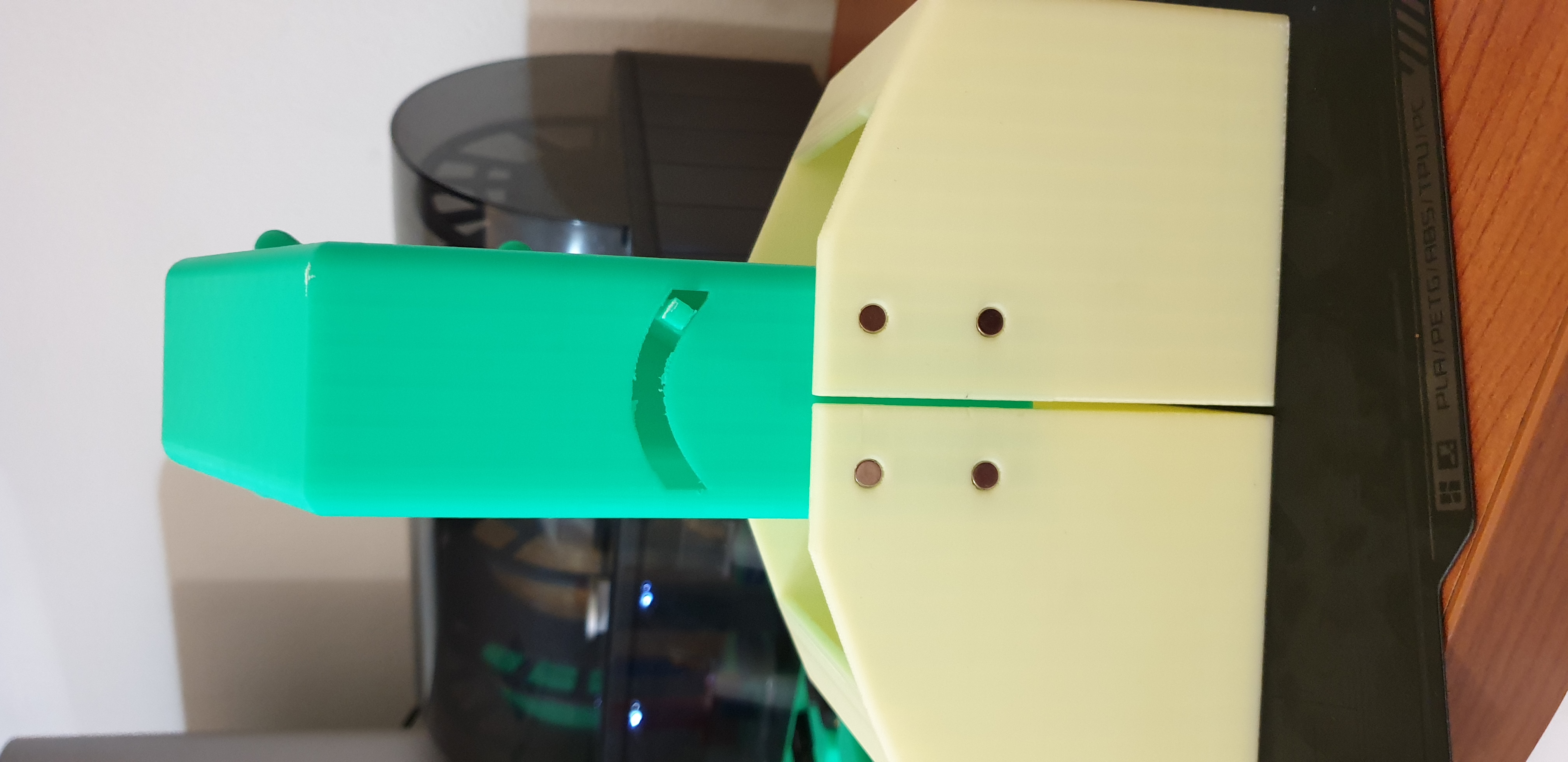 Bambu poop chute material divider(functional) by Danut Andres | Download free STL model ...