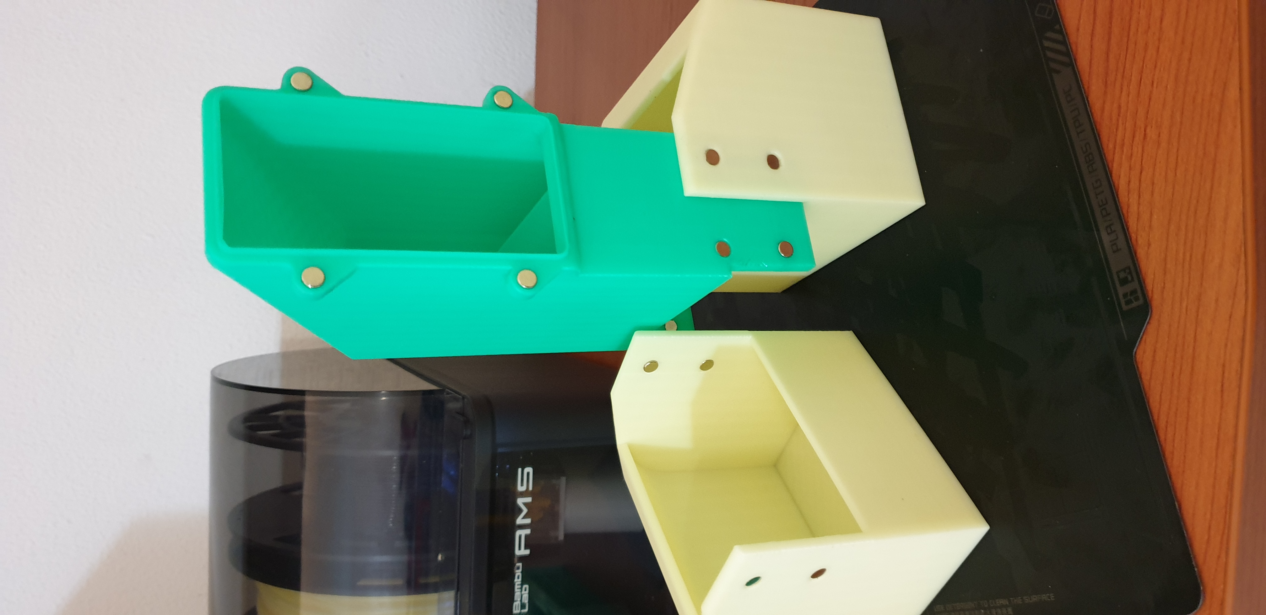 Bambu poop chute material divider(functional) by Danut Andres | Download free STL model ...