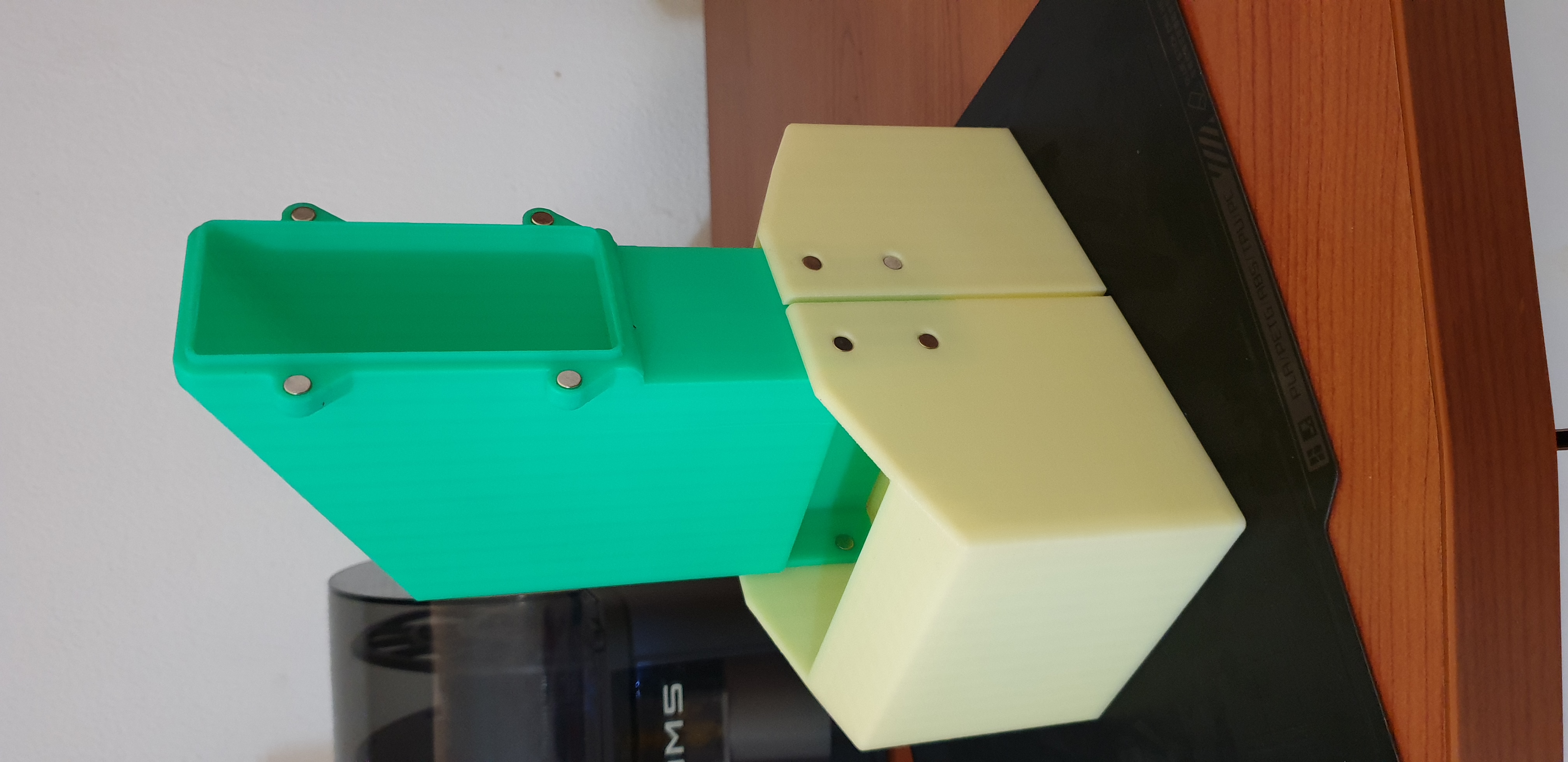 Bambu poop chute material divider(functional) by Danut Andres | Download free STL model ...