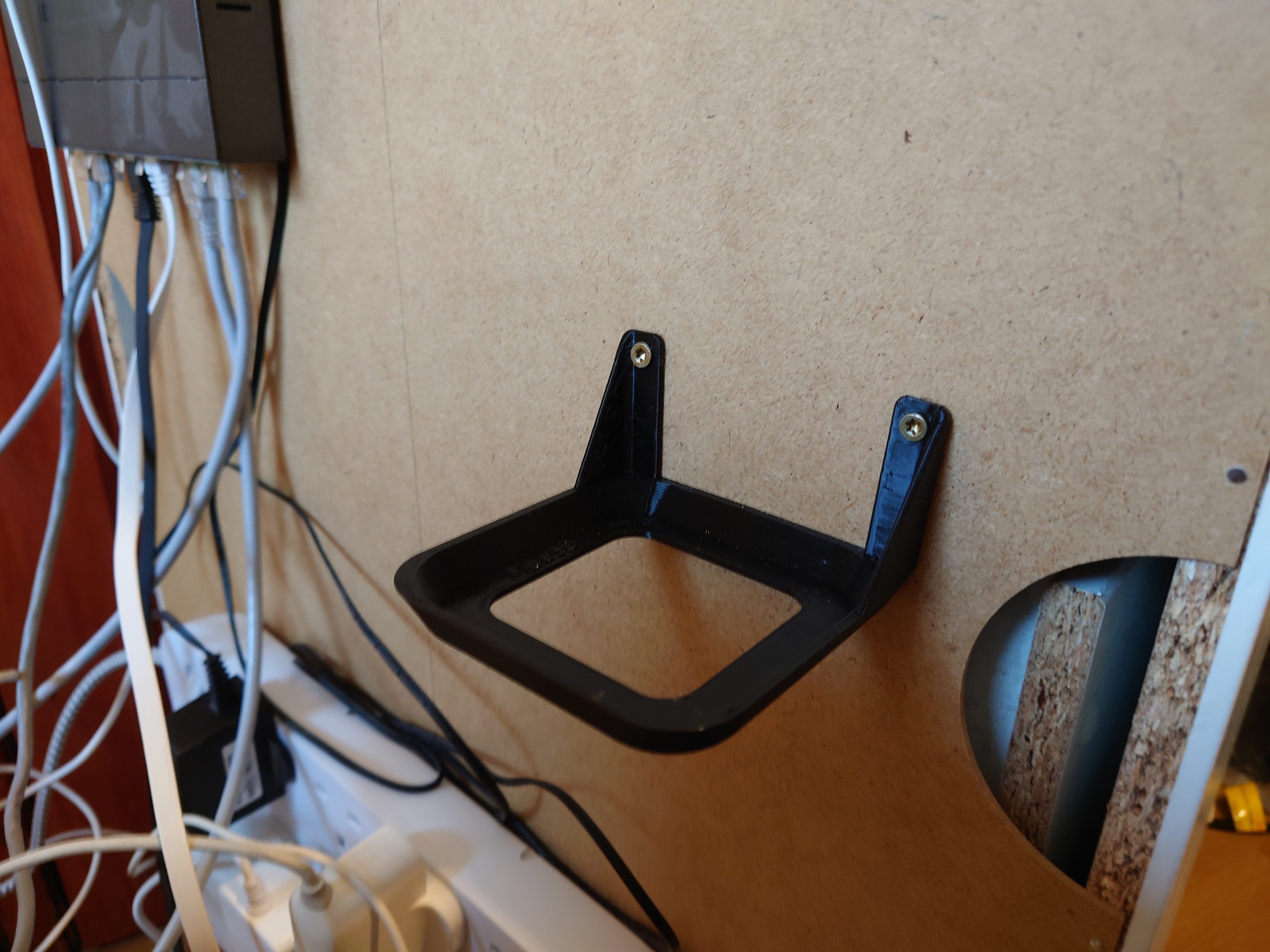 Eufy HomeBase 2 Wall Bracket by Ripe3D | Download free STL model ...