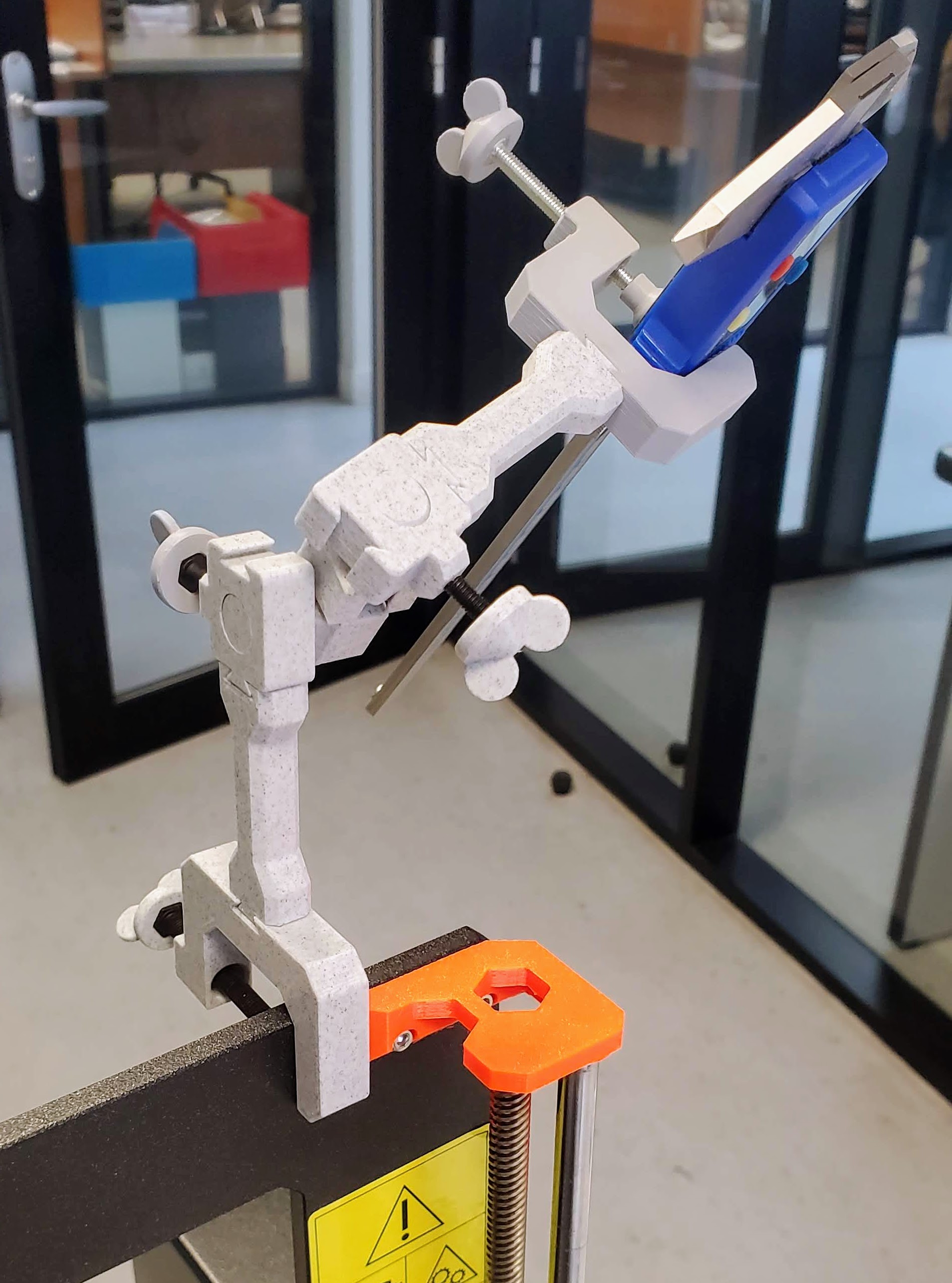 Compact modular multi-purpose lockable arm by samuel coquelle ...