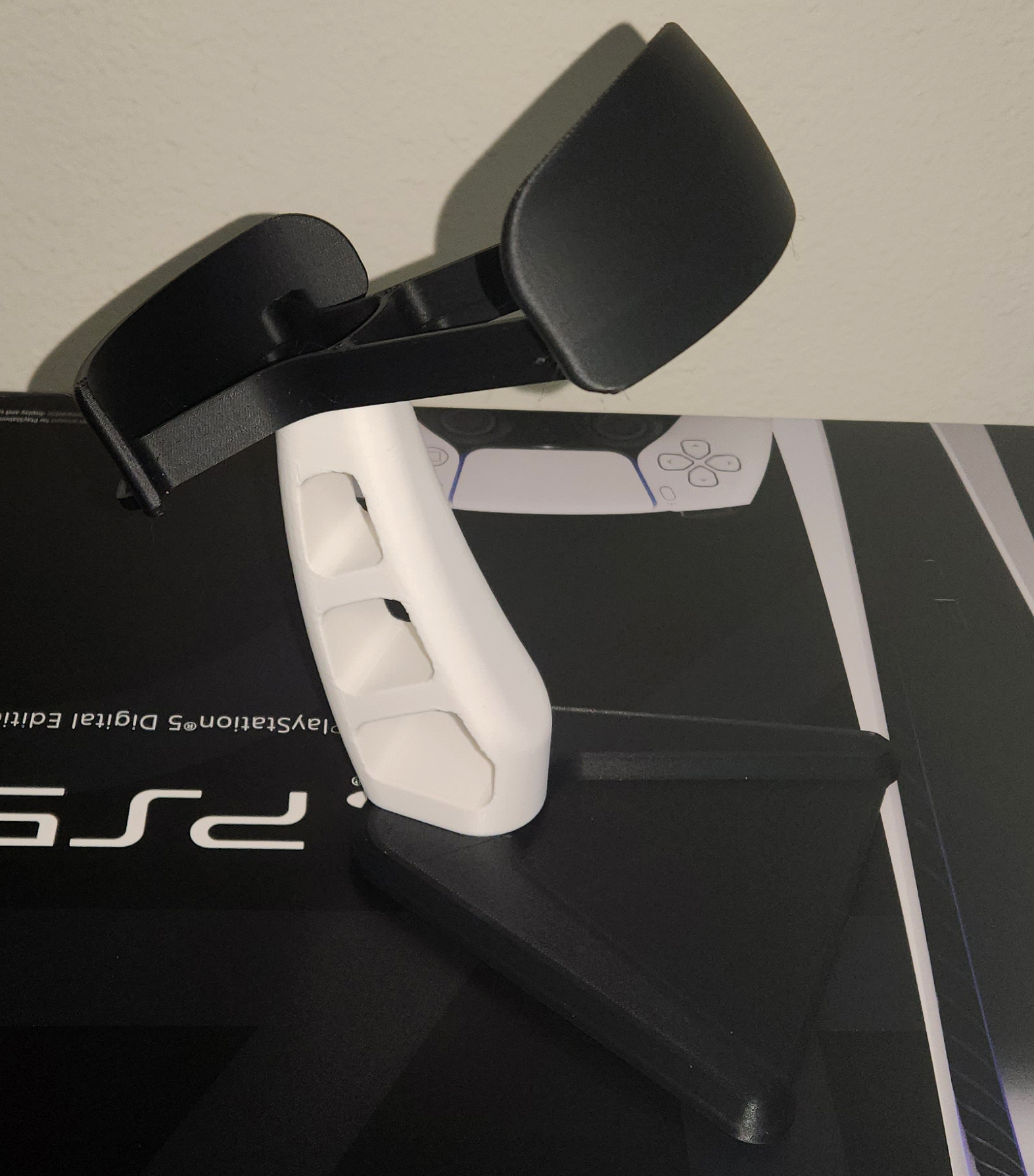 Playstation VR2 (PSVR2) Headset Stand (updated Mar 4) by psybertech ...