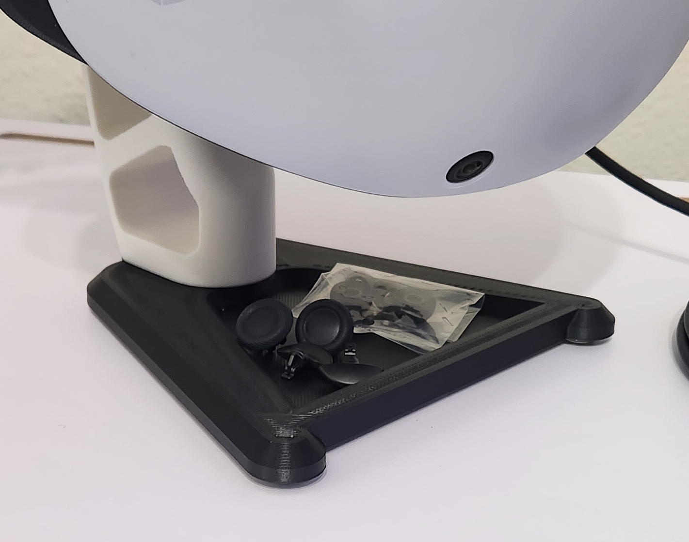 Playstation VR2 (PSVR2) Headset Stand (updated Mar 4) by psybertech ...