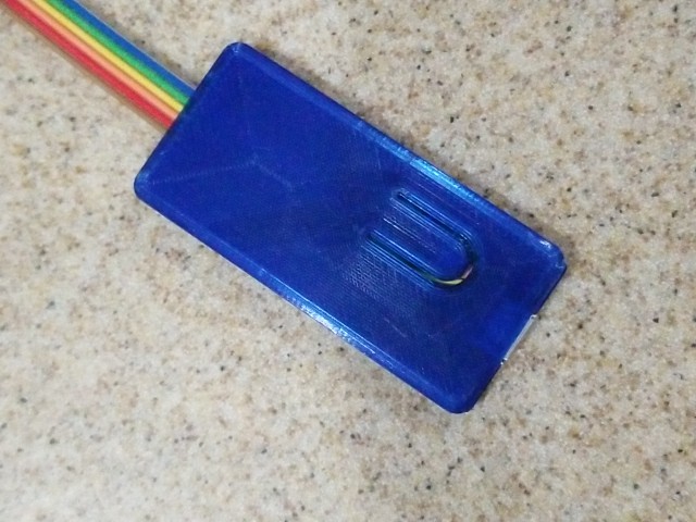 Raspberry Pi Pico snap-together case with slot for 6-wire ribbon cable ...