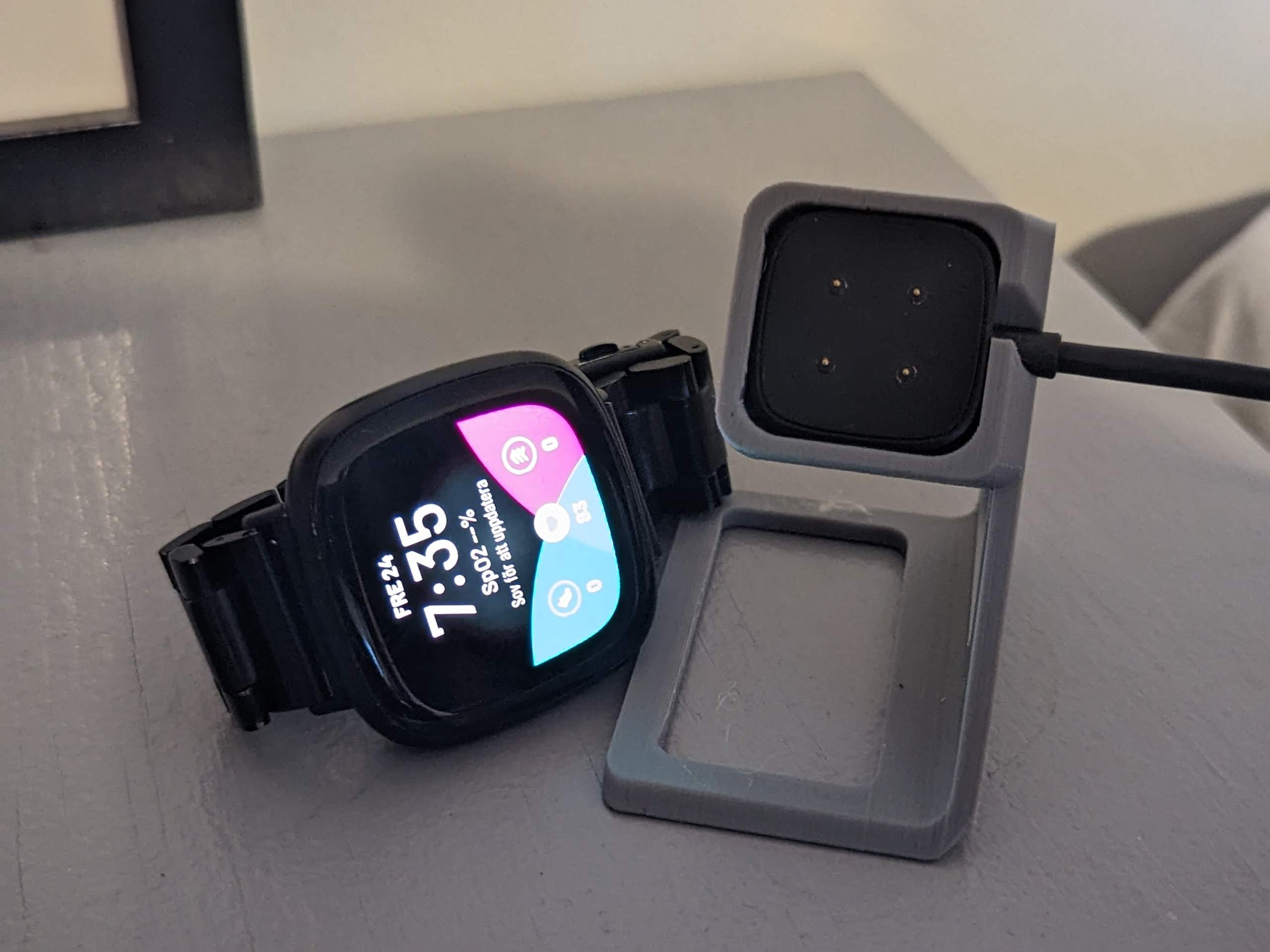 YASWS SmartWatch Stand by Syspeg | Download free STL model | Printables.com