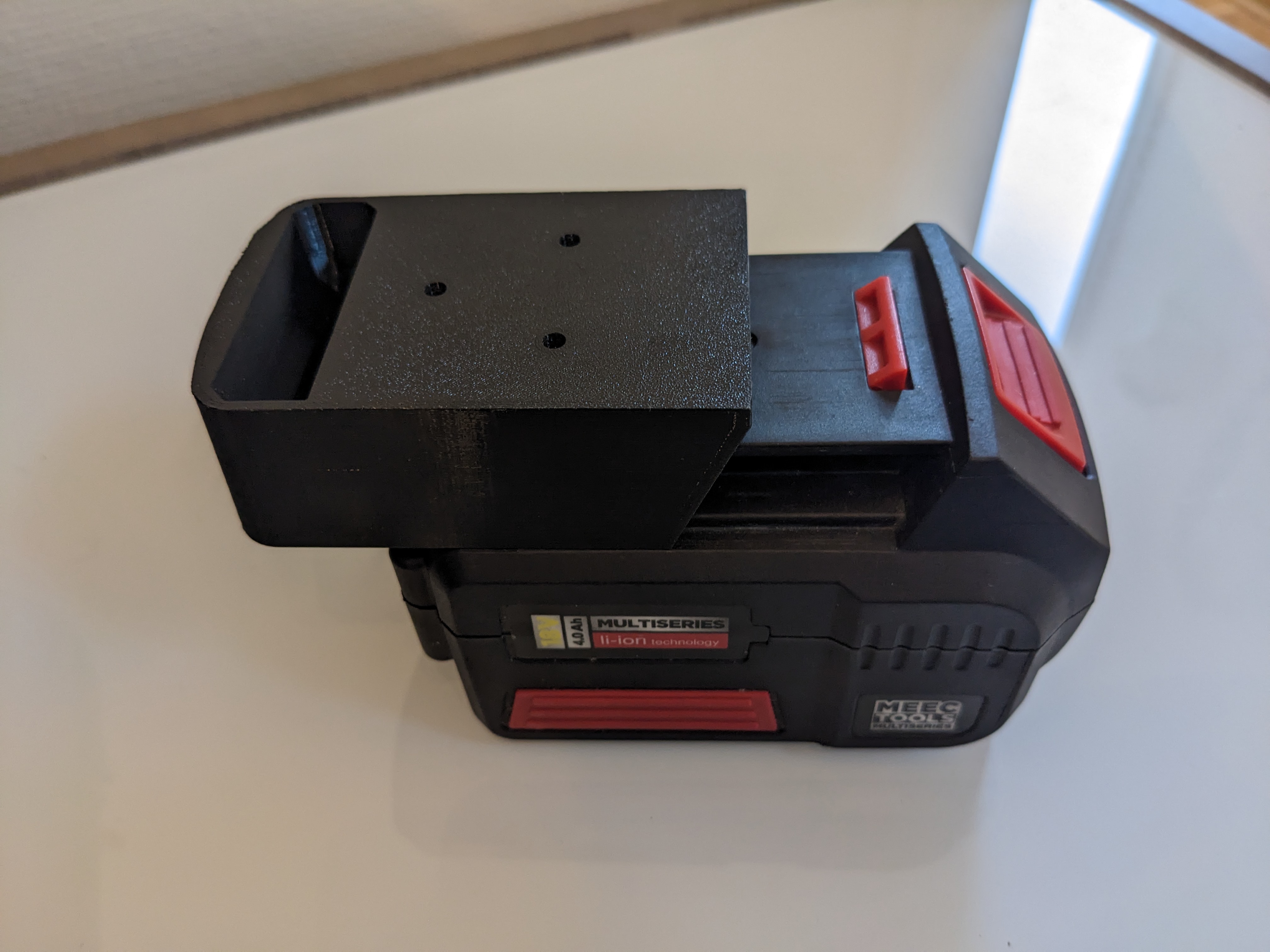 Meec 18V battery mount by Jan Fre | Download free STL model ...