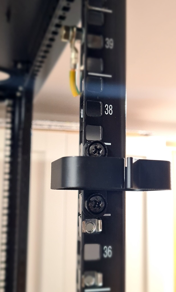 Cable-Manager for 19" System by Tobi Höher | Download free STL model ...