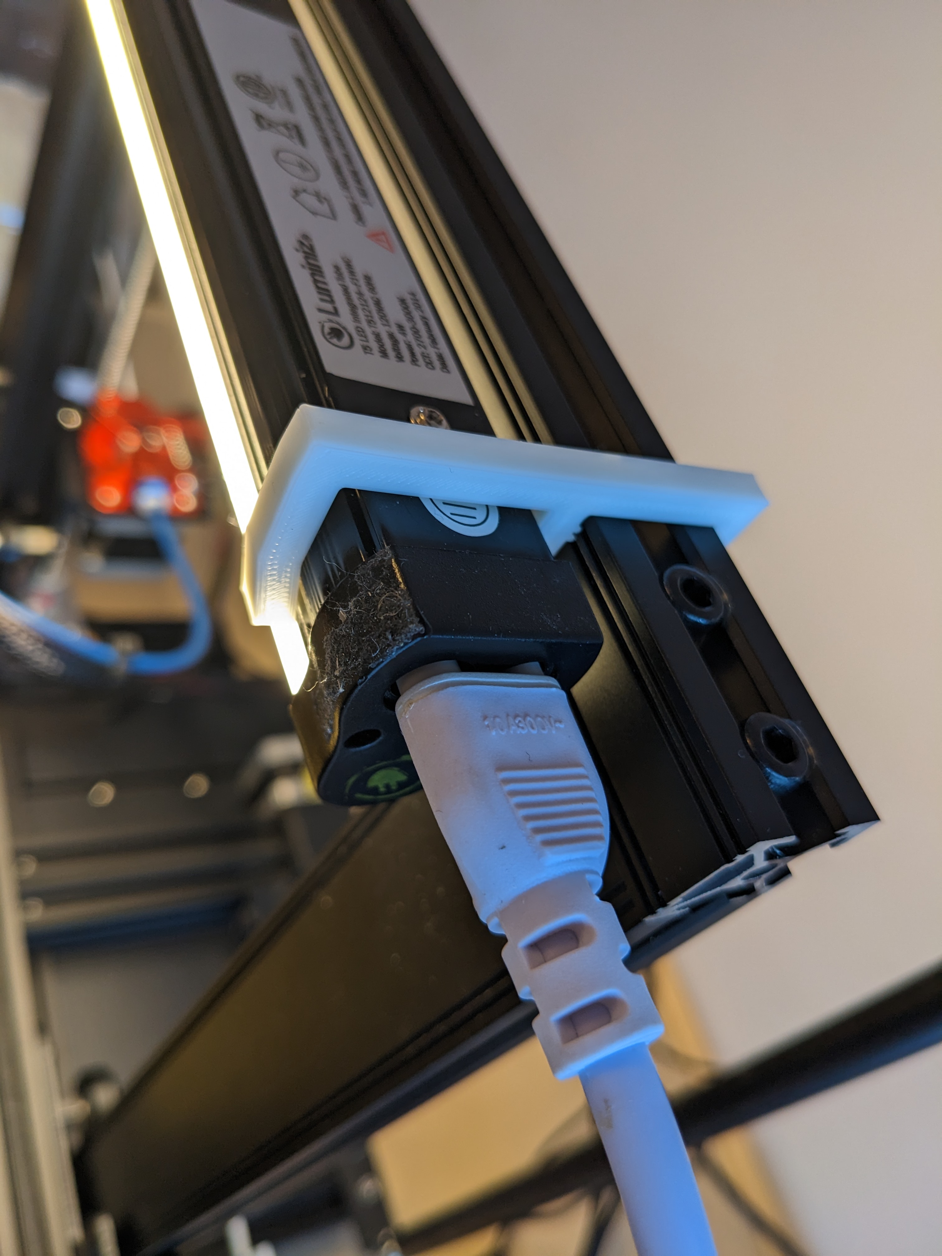 Ender 3 V2 Neo/S1/CR Luminiz undercabinet light mount by Fraoch ...