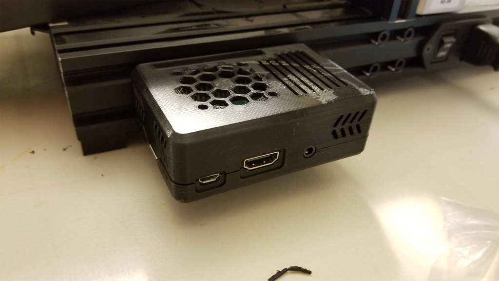 4040 Rail mount Raspberry Pi Model 3 B+ Case (35mm fan remix of Malolo ...