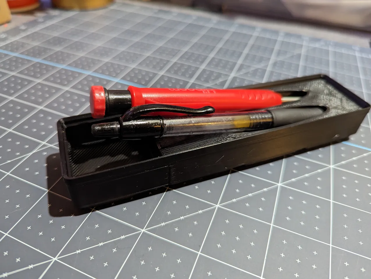 Gridfinity Pen or Pencil holder by Jippen | Download free STL model ...