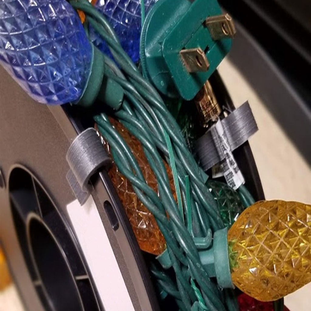 Reuse Your Old Spools as Christmas Light Organizers by MyStoopidStuff ...