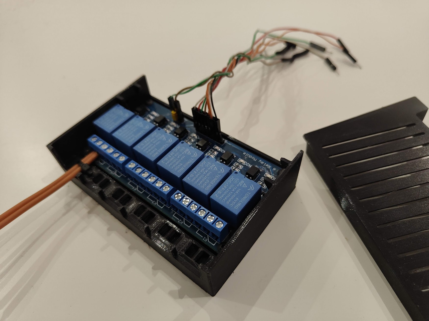 6 Channels Relay Board Case by Lyrkan | Download free STL model ...