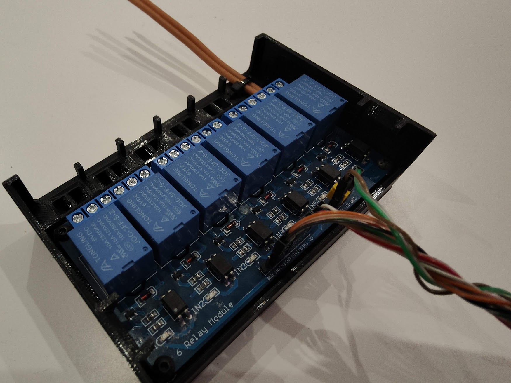 6 Channels Relay Board Case by Lyrkan | Download free STL model ...