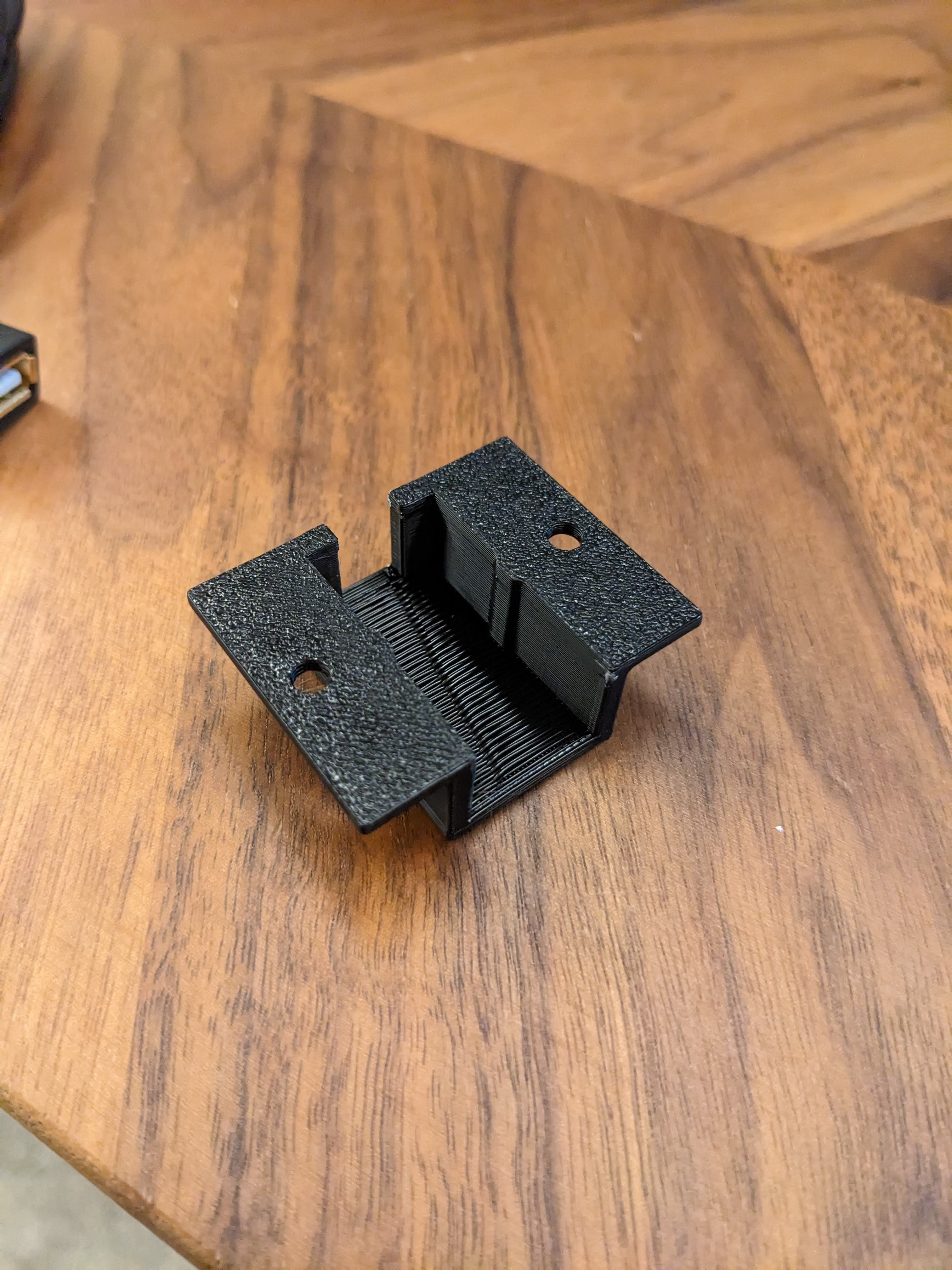 USB Extension Mounting Bracket by rotfsmlsh | Download free STL model ...